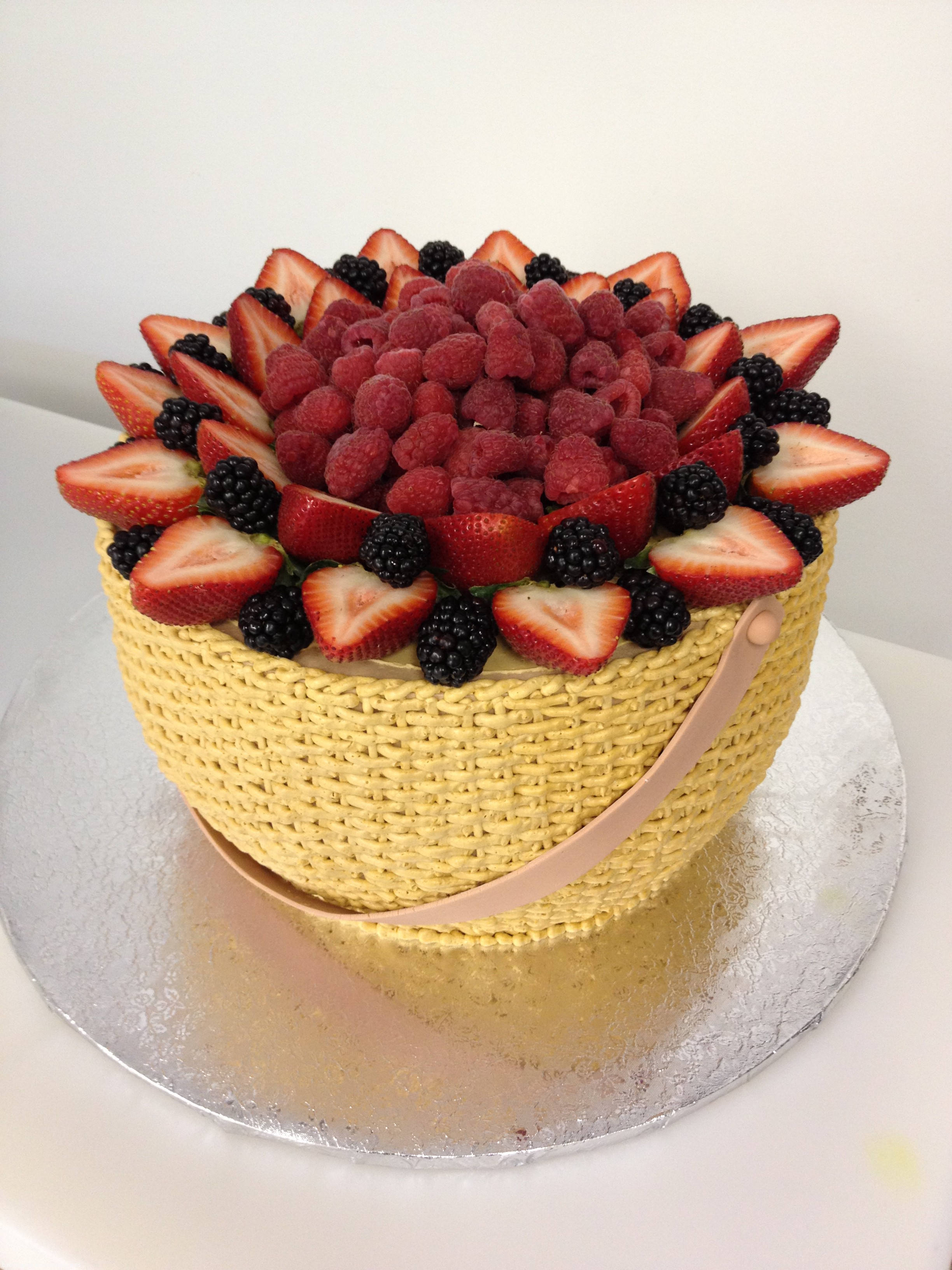 Nantucket Basket Case...I mean, cake - Bisousweet Confections